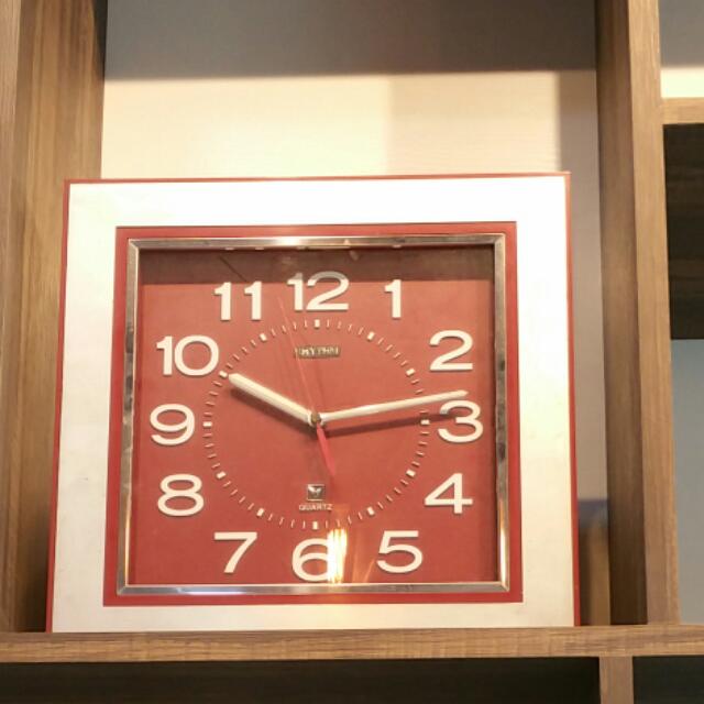 Vintage 70's Wall Clock, Hobbies & Toys, Memorabilia & Collectibles ...