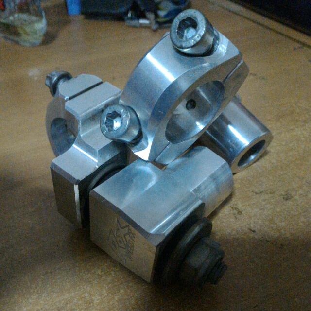 Rox Anti Vibration Elite 2" Pivot Risers, Cars on Carousell