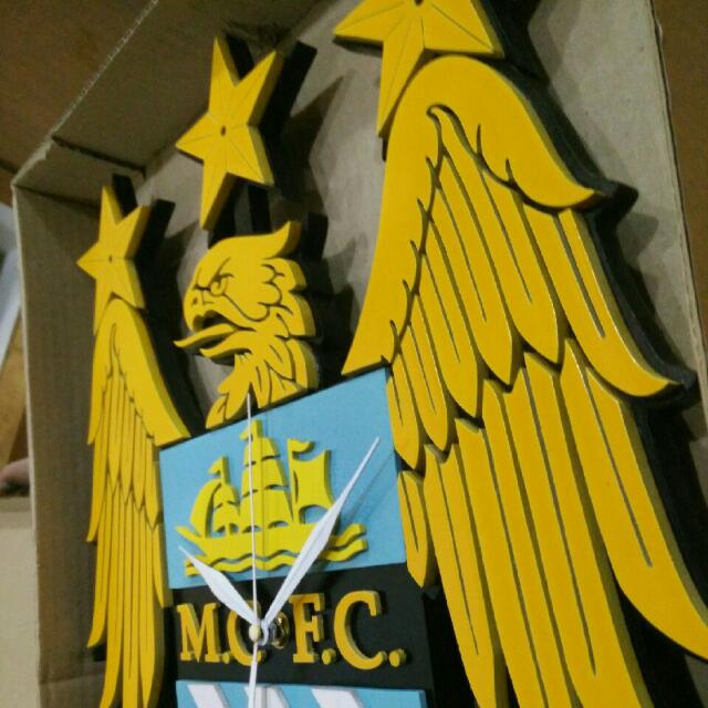Manchester City Logo Crest 3D Embossed Wooden Wall Clock, Hobbies ...