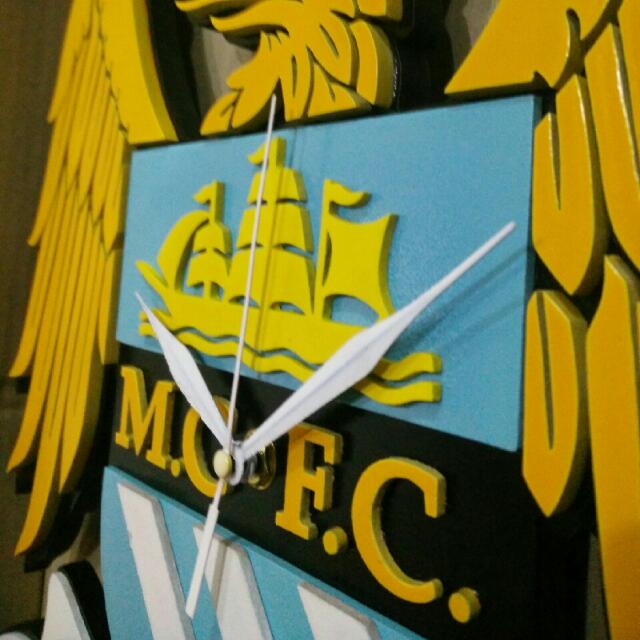 Manchester City Logo Crest 3D Embossed Wooden Wall Clock, Hobbies ...