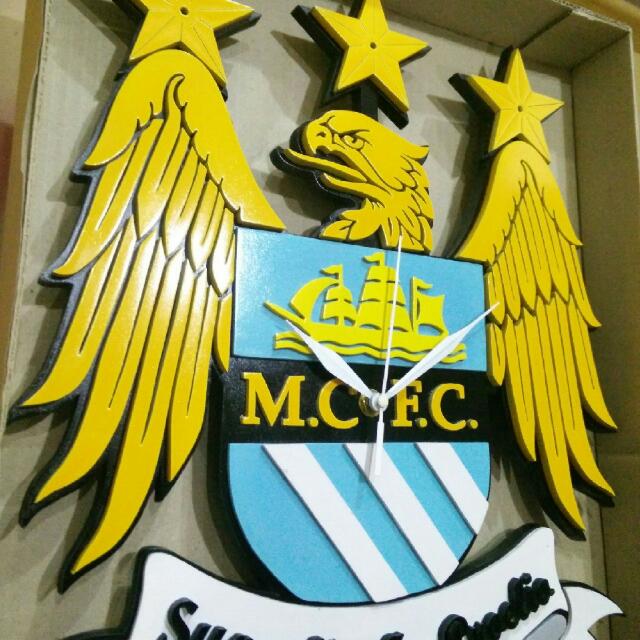 Manchester City Logo Crest 3D Embossed Wooden Wall Clock, Hobbies ...