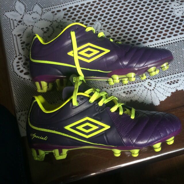 Umbro speciali 4 (leather), Sports Equipment, Sports & Games, Racket ...