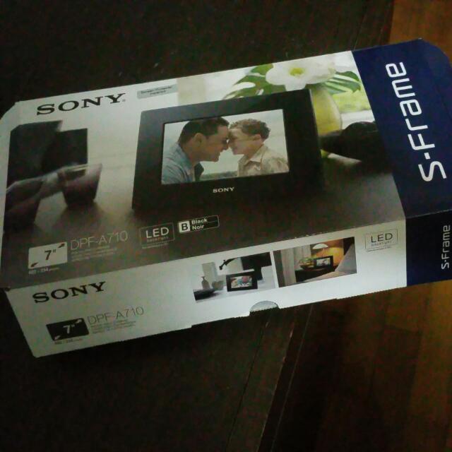Sony 7" Digital Photo Frame (Brand New), Furniture & Home Living, Home ...