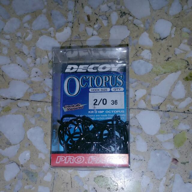 DECOY OCTOPUS HOOK, Everything Else on Carousell
