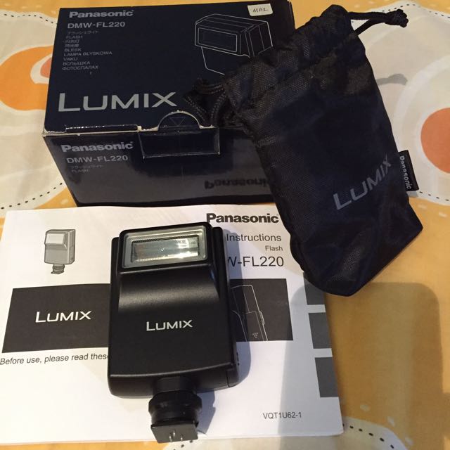 Panasonic DMW-FL220 (Flash), Photography, Photography Accessories, Flashes on Carousell
