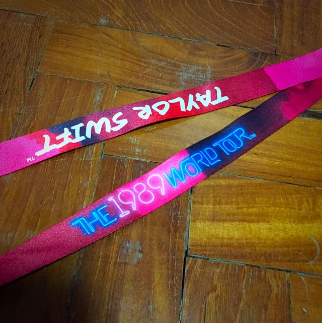Taylor Swift Cornetto Lanyard 1989 World Tour Edition, Bulletin Board ...