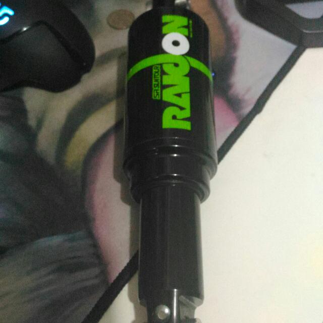 Srsuntour Raidon Rear Shock, Sports Equipment, Bicycles & Parts, Parts ...