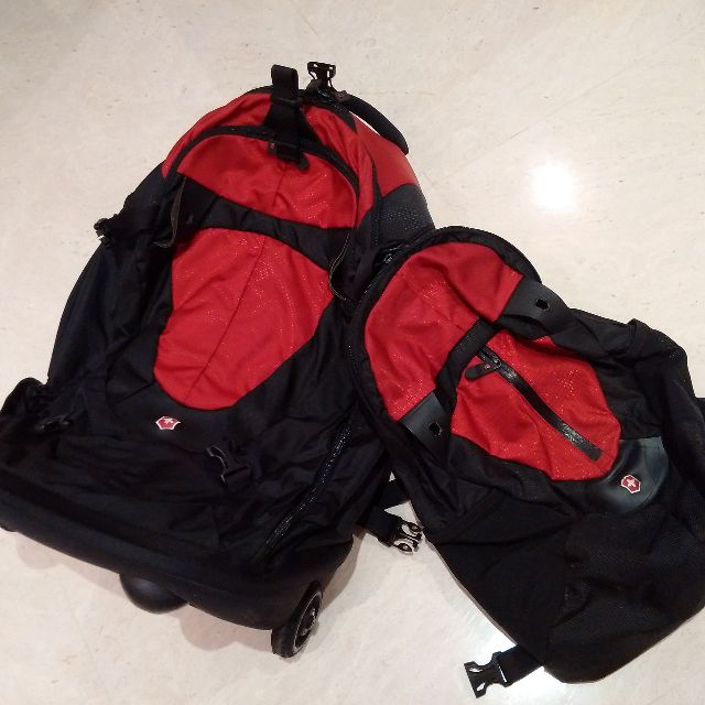 RARE Victorinox rolling bag / bag pack with additional detachable bag ...