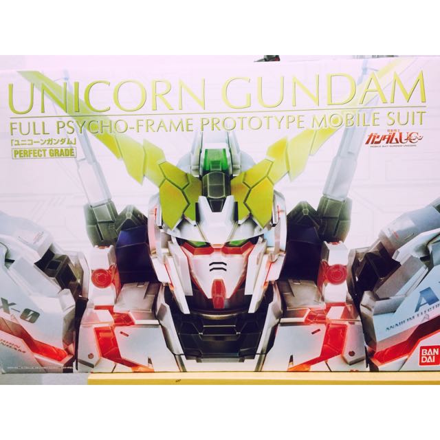 UNICORN GUNDAM FULL PSYCHO-FRAME PROTOTYPE MOBILE SUIT PERFECT GRADE 1/ ...