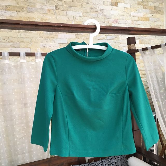 Primark High Neck Boxy Top, Women's Fashion, Tops, Blouses on Carousell