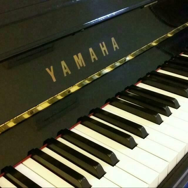 Yamaha M112 Upright Piano, Hobbies & Toys, Music & Media, Musical Instruments on Carousell