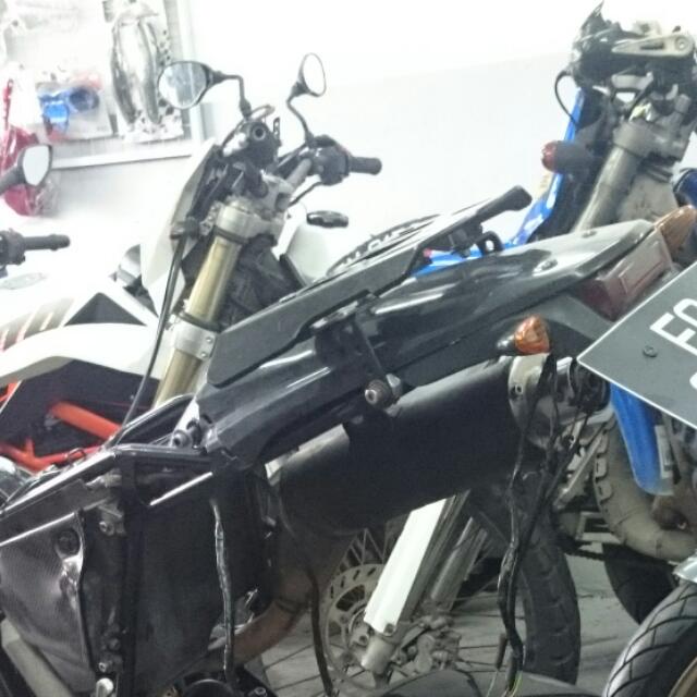 XR400 Top box Rack, Cars on Carousell