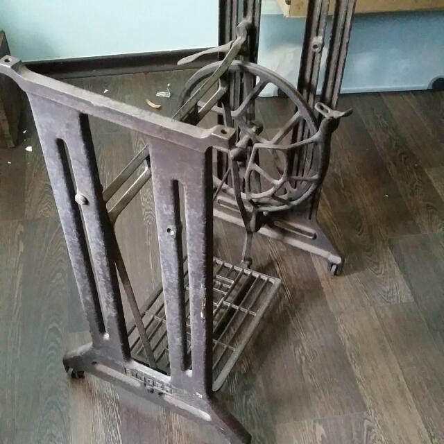 Singer Sewing Machine Leg, Hobbies & Toys, Memorabilia & Collectibles ...