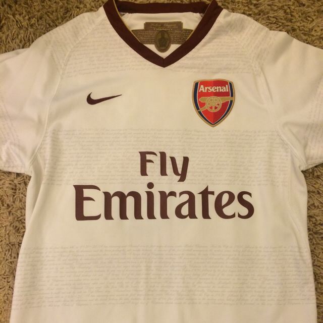 Walcott 32 Arsenal 07/08 Away Kit Size S, Men's Fashion, Activewear on ...
