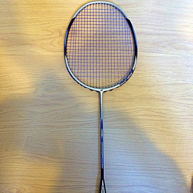 Yonex Muscle Power 88, Sports Equipment, Sports & Games, Racket & Ball Sports on Carousell