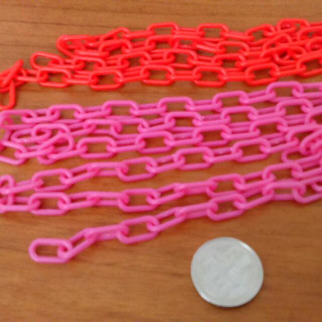 Plastic Chain (red), Hobbies & Toys, Stationery & Craft, Craft Supplies ...