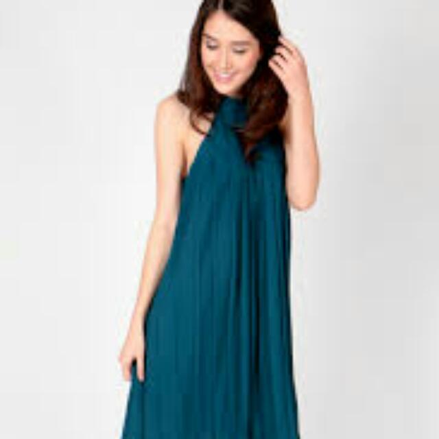 Transit from sophistication to relaxed in a blink of an eye with this ...