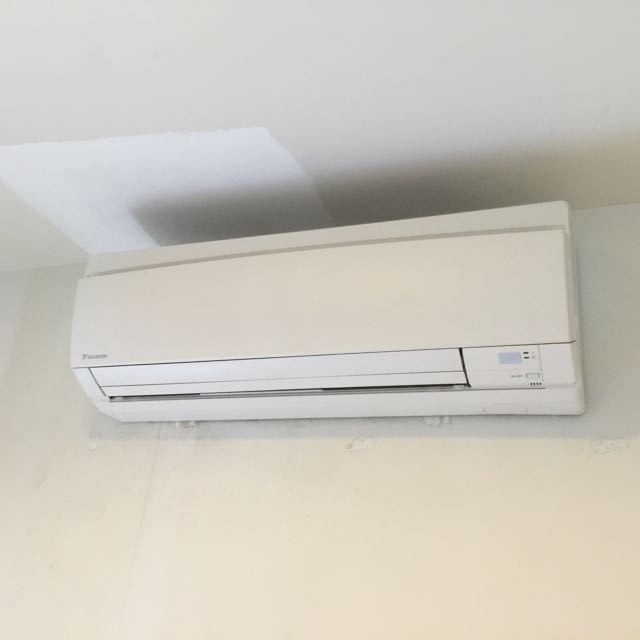 Daikin Aircon FT35DVM, TV & Home Appliances, Air Conditioners & Heating ...