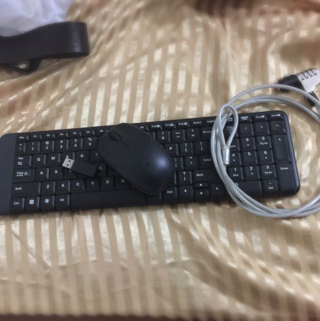 Logitech Wireless Keyboard/mouse And Laptop Lock, Computers & Tech ...
