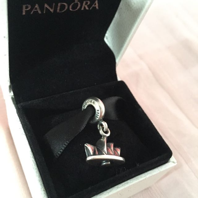 Pandora Sydney Opera House Charm, Luxury on Carousell