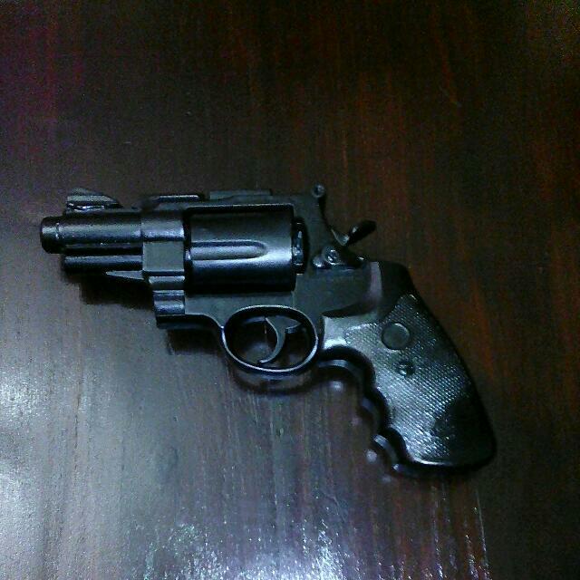 Replica Gun .22 Taurus Revolver., Hobbies & Toys, Toys & Games on Carousell