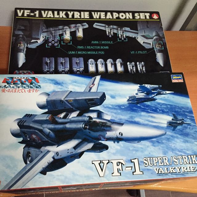 (pending) Macross Hasegawa VF-1 Super/Strike Valkyrie 1:72 Model Kit ...