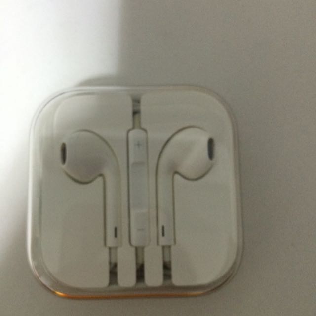 EarPods, Computers & Tech, Parts & Accessories, Cables & Adaptors on ...