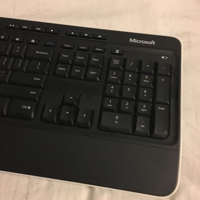 Microsoft Wireless Keyboard 3000 V2 0