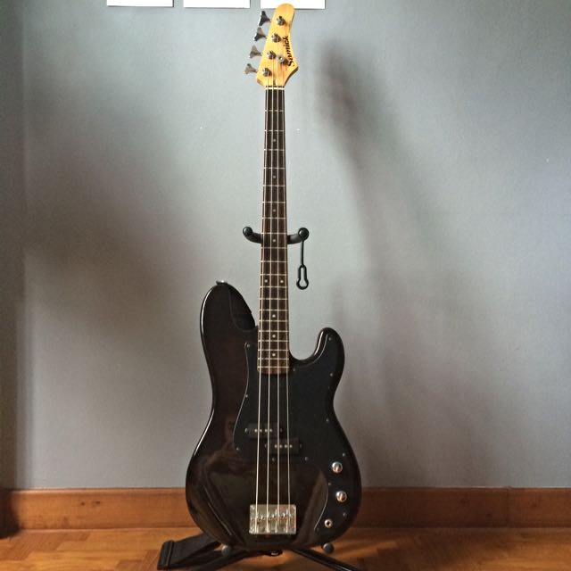 Samick Bass Guitar, Hobbies & Toys, Music & Media, Music Accessories on ...