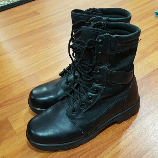 SAF Army Boots, Men's Fashion, Footwear, Boots on Carousell