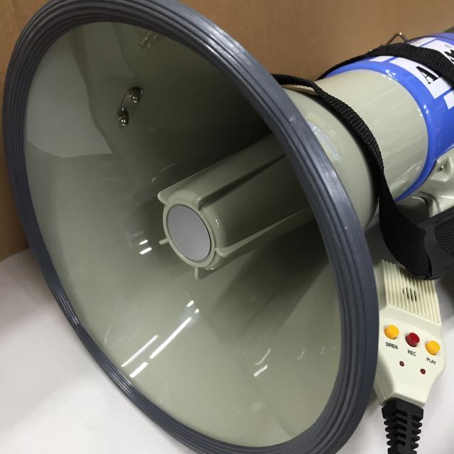 Megaphone w/ Detachable Mic & Sling, Computers & Tech, Parts ...