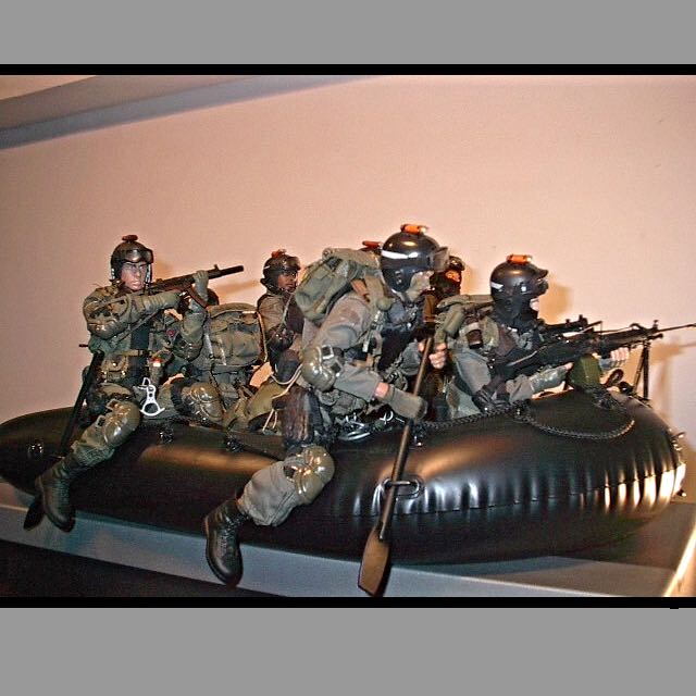 1/6 Combat Assault Raft / Boat - Navy Seals Boat, Hobbies & Toys, Toys ...