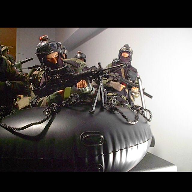 1/6 Combat Assault Raft / Boat - Navy Seals Boat, Hobbies & Toys, Toys ...