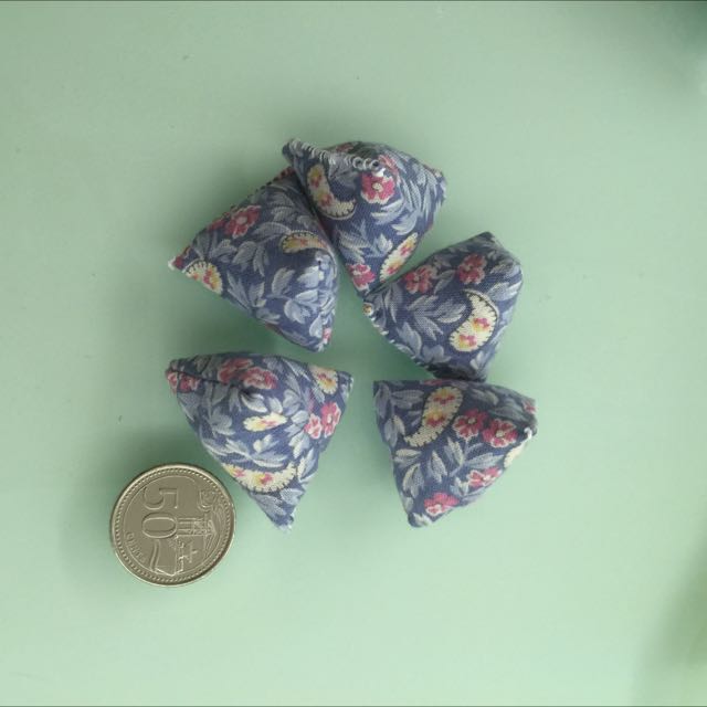 Five Stones, Hobbies & Toys, Toys & Games on Carousell