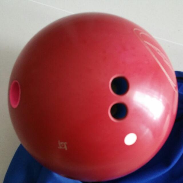 STORM @ PITCH RED Urethane Bowling Ball, Sports Equipment, Sports ...