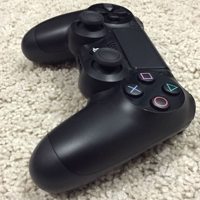 PlayStation 4 Dualshock 4 Black Controller, Computers & Tech, Parts ...
