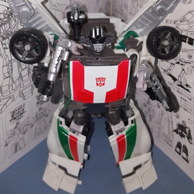Transformers Generations Wheeljack Complete (Hasbro), Hobbies & Toys ...