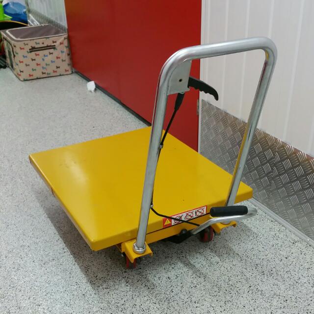 Height Adjustable Hydraulic Trolley Table, Furniture on Carousell
