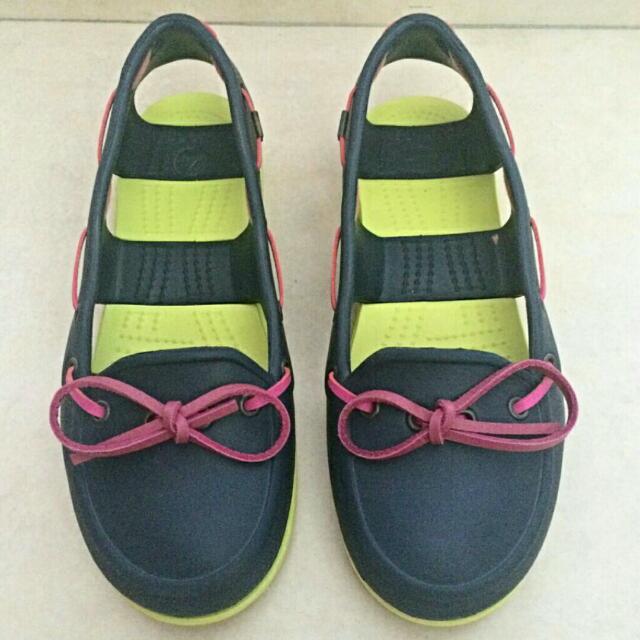 Authentic Crocs Shoes Size6, Women's Fashion, Footwear, Flipflops and ...