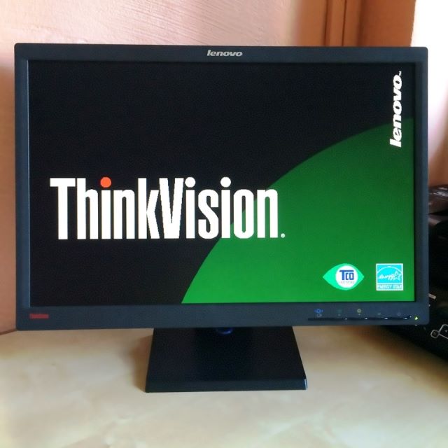 【Sold】Lenovo ThinkVision L2250p 22-inch Wide Monitor, Health ...