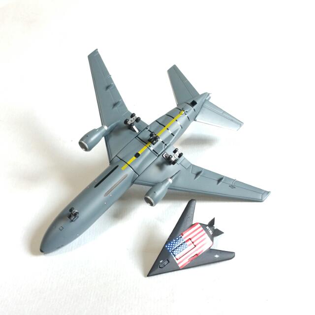 "Sold!" Dragon 1:400 USAF KC-10 and F117A, Hobbies & Toys, Toys & Games ...