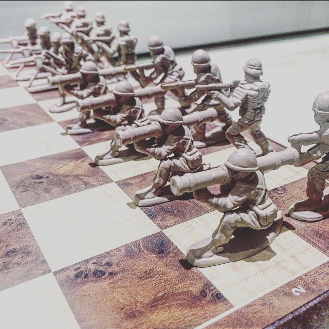 World War II Army Checkers Chess Set, Hobbies & Toys, Memorabilia ...