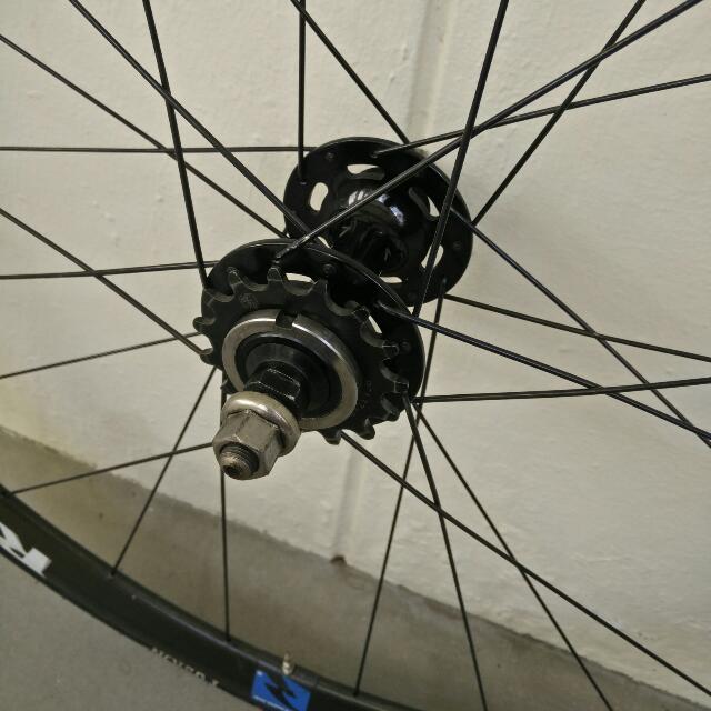 Reynolds Recon Track Wheelset, Sports Equipment, Bicycles & Parts ...