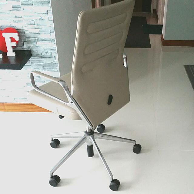 Vitra AC 4 Office Chair, Furniture & Home Living, Furniture, Chairs on ...