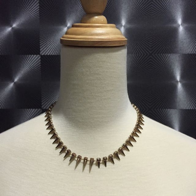 Studed Crystal Edgy Choker, Women's Fashion, Jewelry & Organisers ...