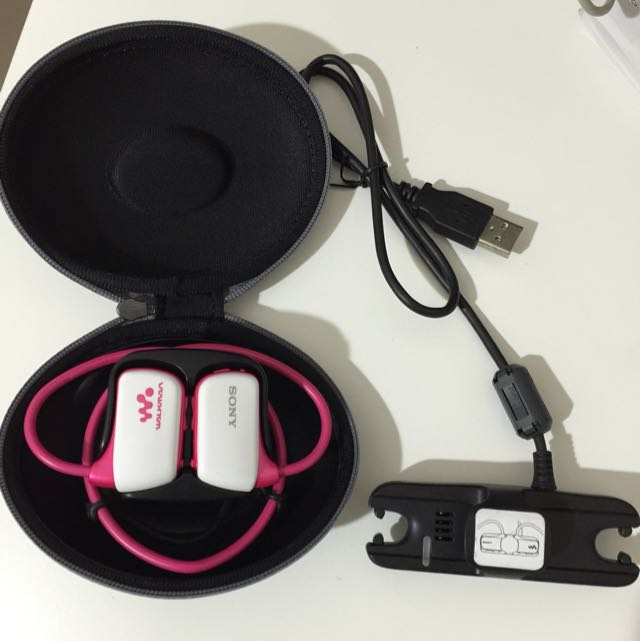 Sony Walkman (waterproof), Furniture & Home Living, Home Decor, Clocks ...