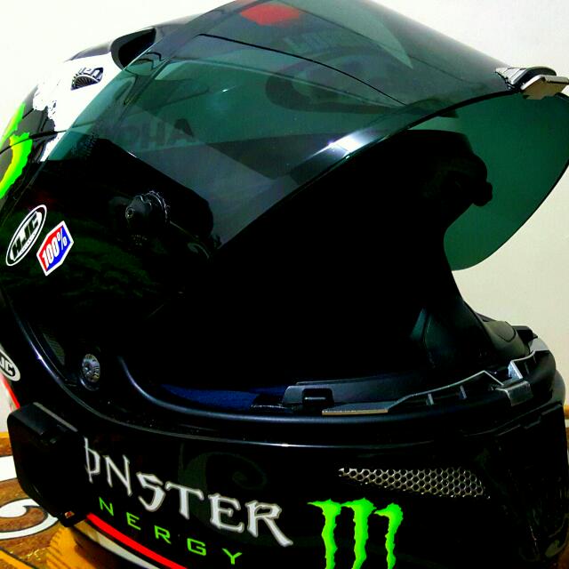 HJC - RPHA 10 PLUS, Cars on Carousell