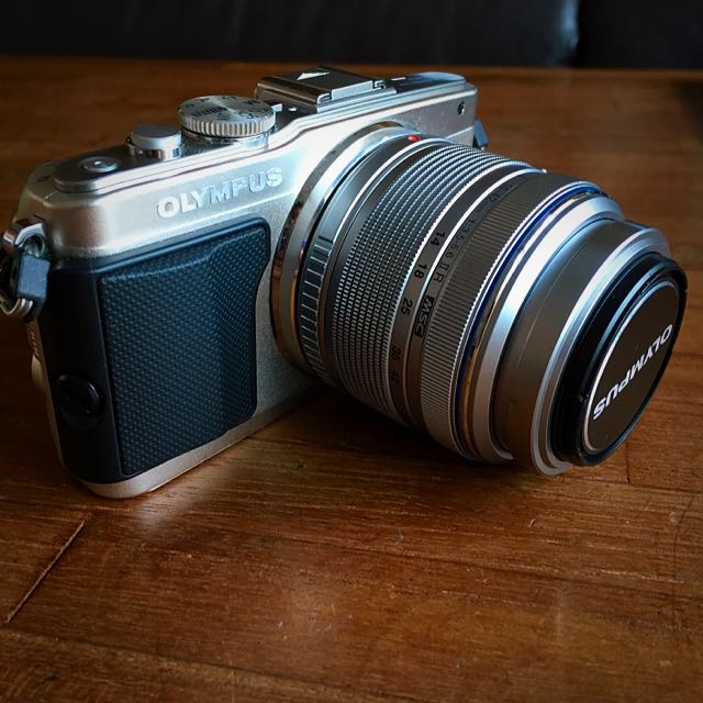 Olympus EPL 5, Photography, Cameras on Carousell
