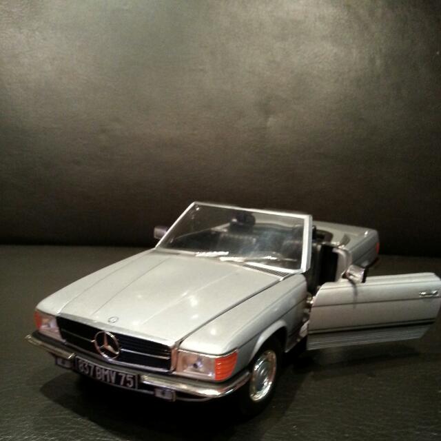Vintage Mercedes - Bens 350SL Die-Cast Scale 1:18 With Box Collectable ...