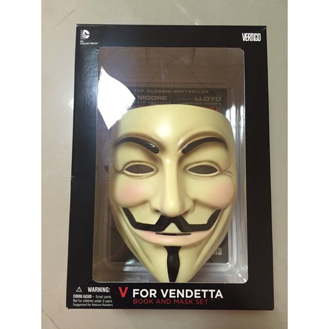 V怪客漫畫與面具組合V for Vendetta Deluxe Collector Set, 書籍、休閒與玩具, 文具、藝術、手工藝, 節慶、派對用品在旋轉拍賣